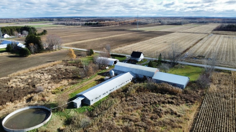 Maxxum 100 Centre inc.