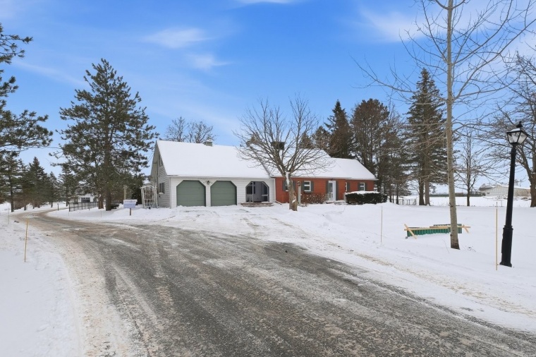 Maxxum 100 Centre inc.